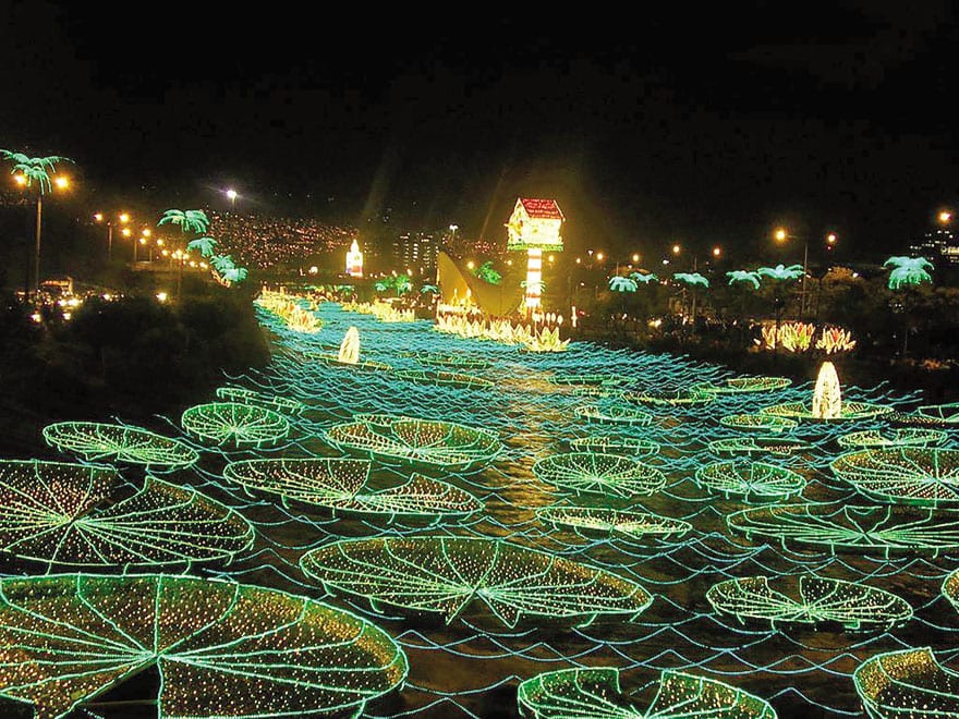 El Alumbrado - CorD Magazine