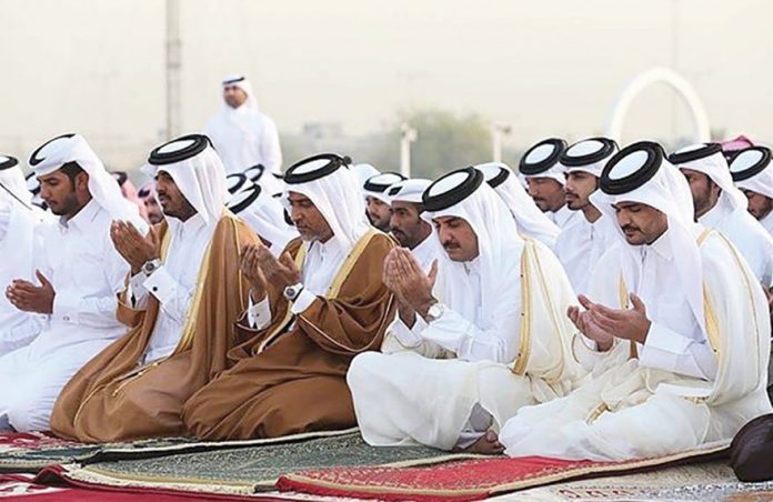 Qatari Officials Perform Prayer For Rain - CorD Magazine