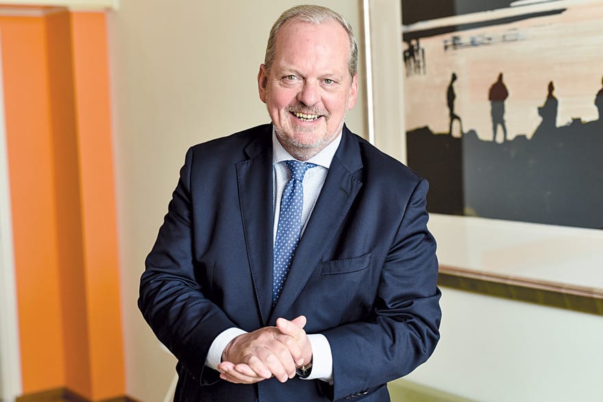 Hendrik van den Dool: Closing Chapters More Important Then Opening