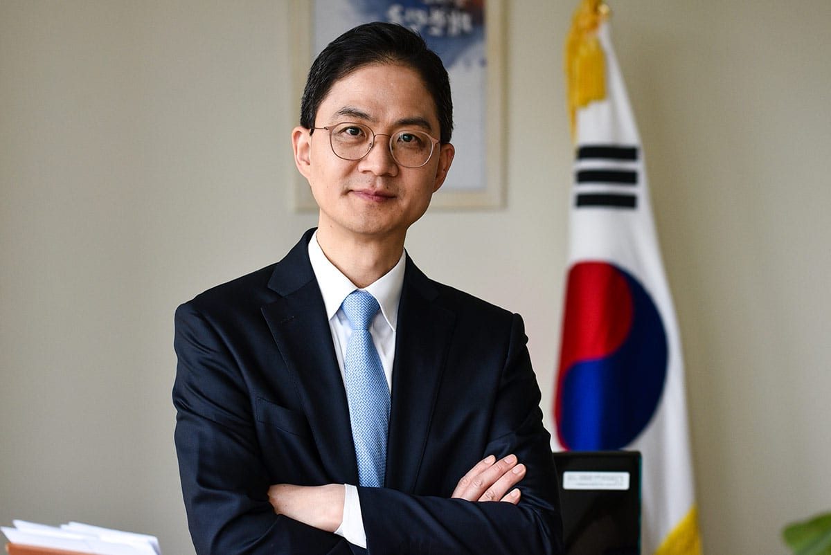 Hyoung-chan Choe - CorD Magazine