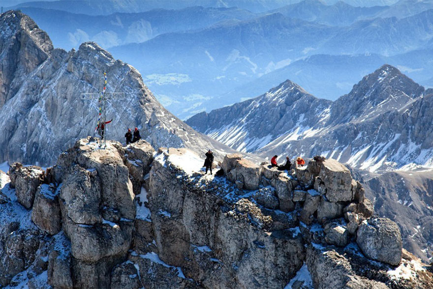 Tourism: Hiking - A Touch of Alpine Beauty - CorD Magazine