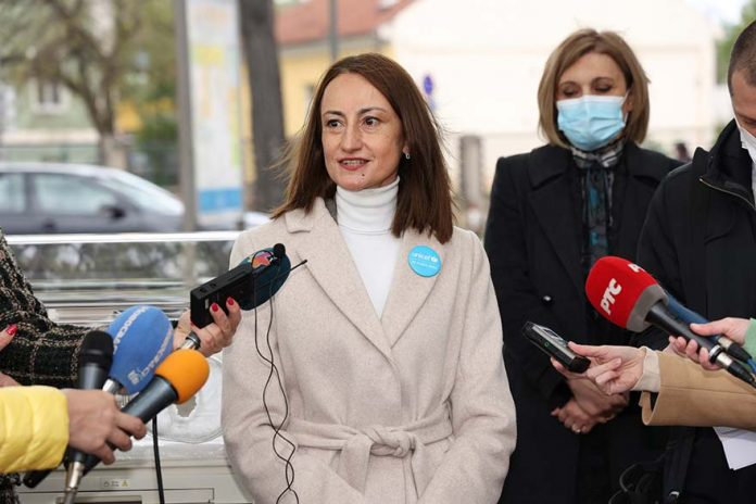 UNICEF isporučio inkubator Institutu za zdravstvenu zaštitu dece i ...
