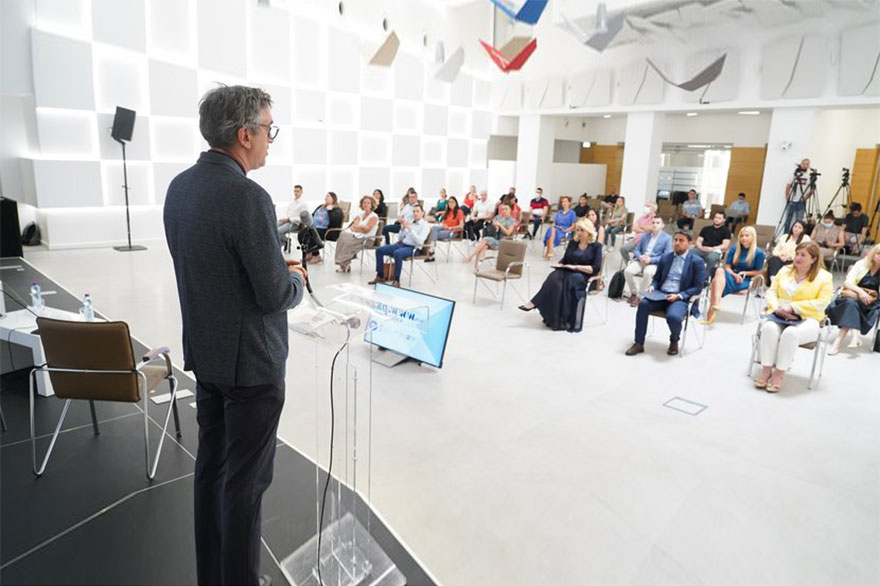 Predstavljeni rezultati prve faze programa "Moja prva plata" - CorD ...