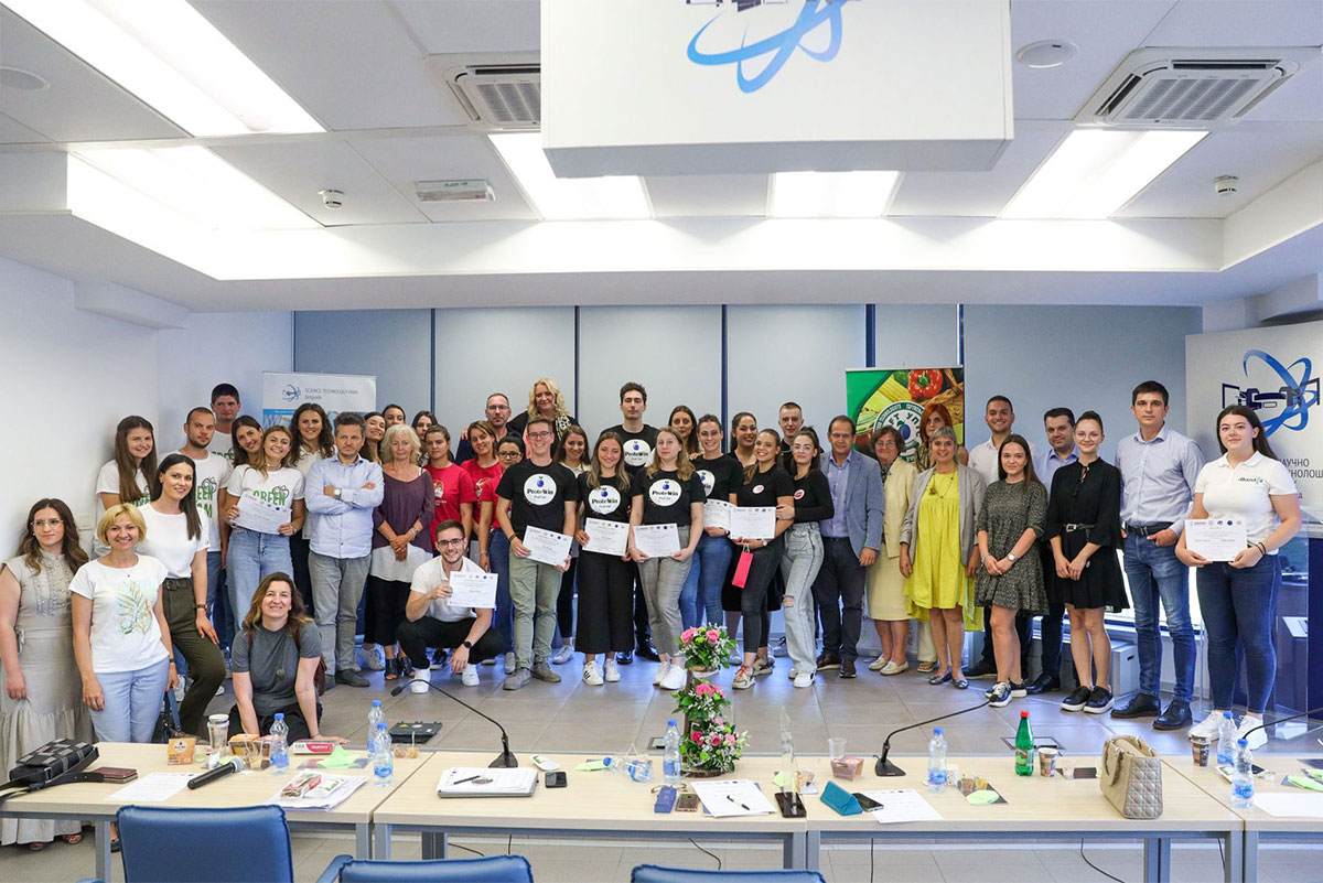 Students From Serbia The Winners Of The Ecotrophelia Competition In Paris
